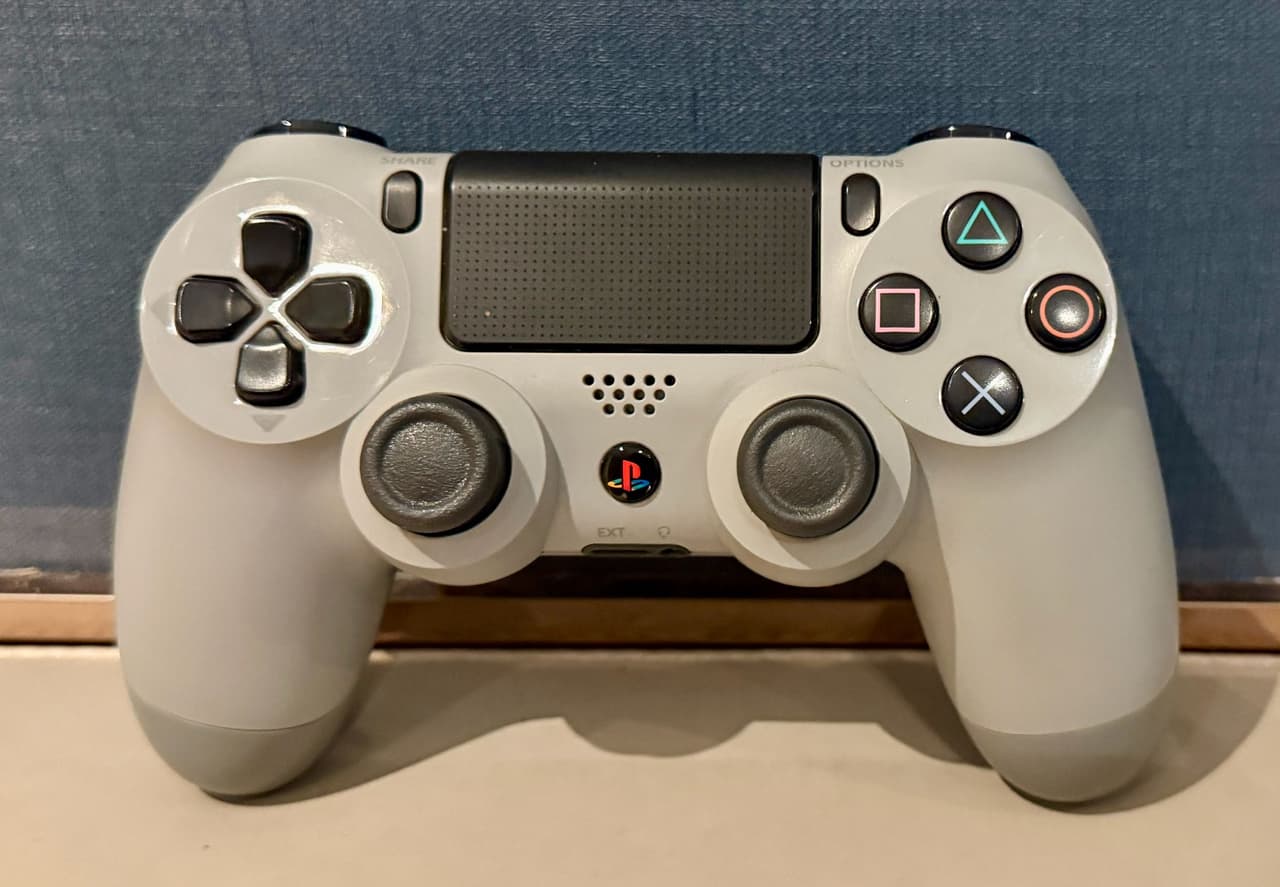 #分享 #PS4 DualShock4【20週年紀念手把】🎮 #我來開箱 - 遊戲板 | Dcard