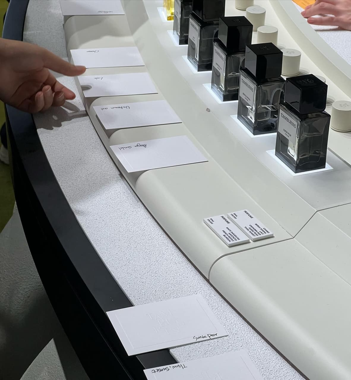 近期在韓的mini autumn lookbook 🇰🇷 - 비비ෆ⃛ (@vv_isme) | Dcard