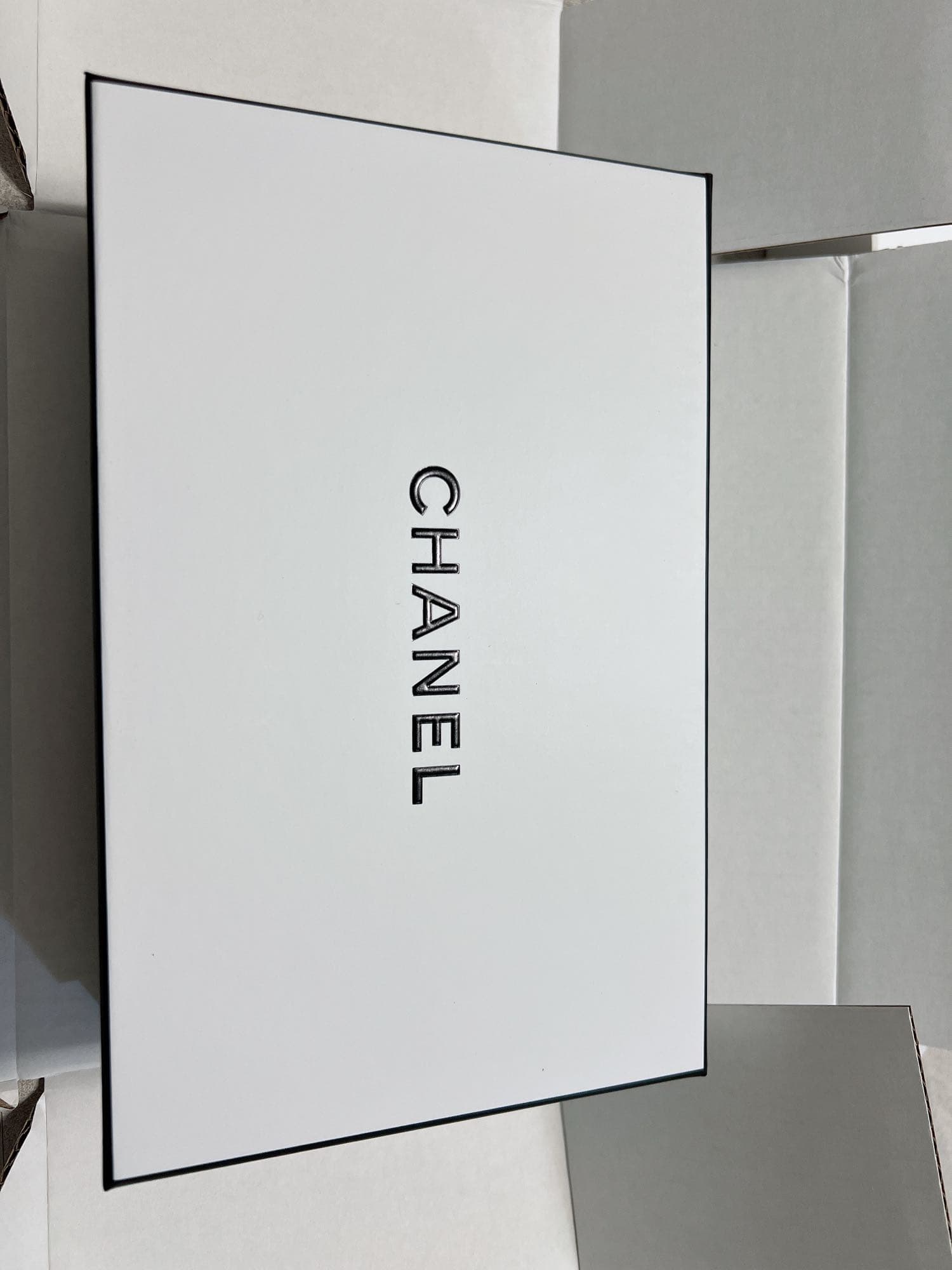 #試色 CHANEL COCO白管持色潤唇膏 - 美妝板 | Dcard