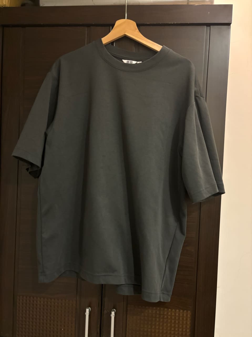 [日本Uniqlo代購分享]U系列AIRism寬版T、Dry-Ex快乾T、女裝直筒牛仔寬褲 - 網路購物板 | Dcard