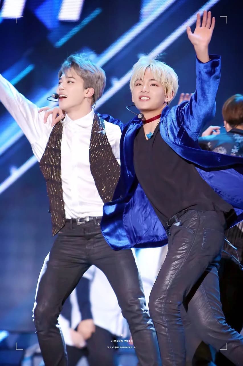 #分享 theqoo💜95z是不是獨有很多像青春電影一樣的照片？ - BTS板 | Dcard