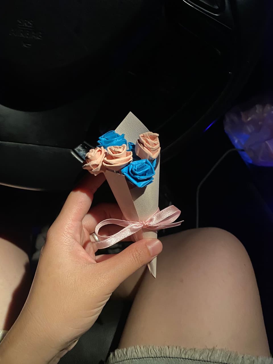 吃完的金莎不要丟！！ - B64 留言 | Dcard