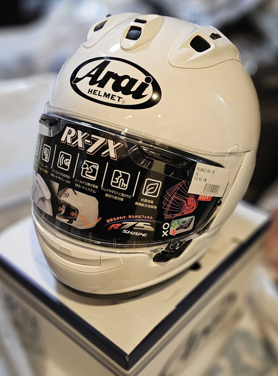#我要賣 #我要賣 全新安全帽 Arai RX-7X 珍珠白 - 二手交易板 | Dcard