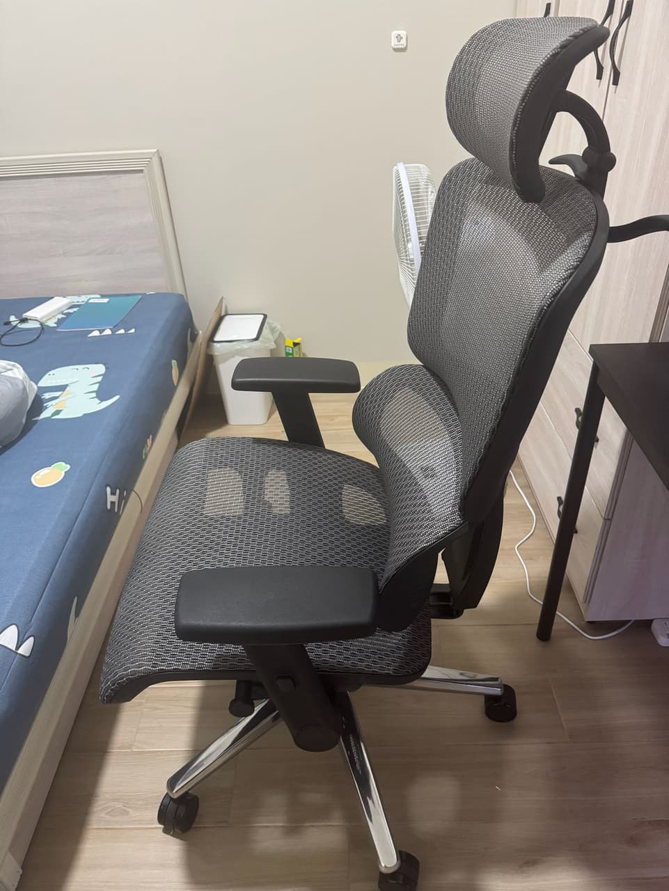 出售 人體工學椅（irocks t07 plus) - 虎尾科大板 | Dcard