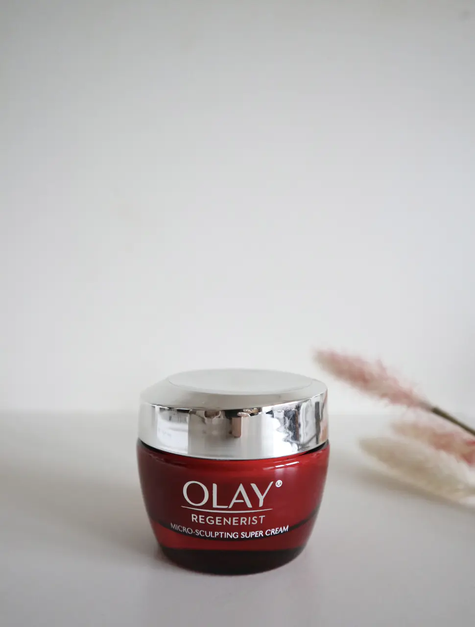 #分享 小資族高CP值乳霜推薦！ ️越用越ㄉㄨㄞ的Olay歐蕾 膠原大紅瓶 - 美妝板 | Dcard