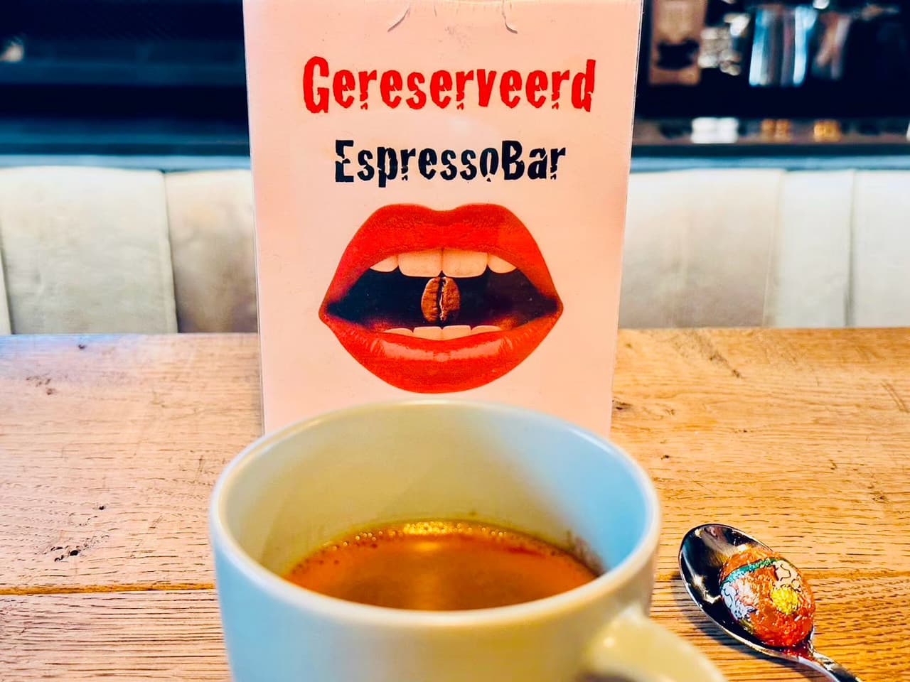 #分享 位於比利時童話小鎮布魯日的咖啡廳-Espresso Bar-I Love Coffee - 咖啡板 | Dcard
