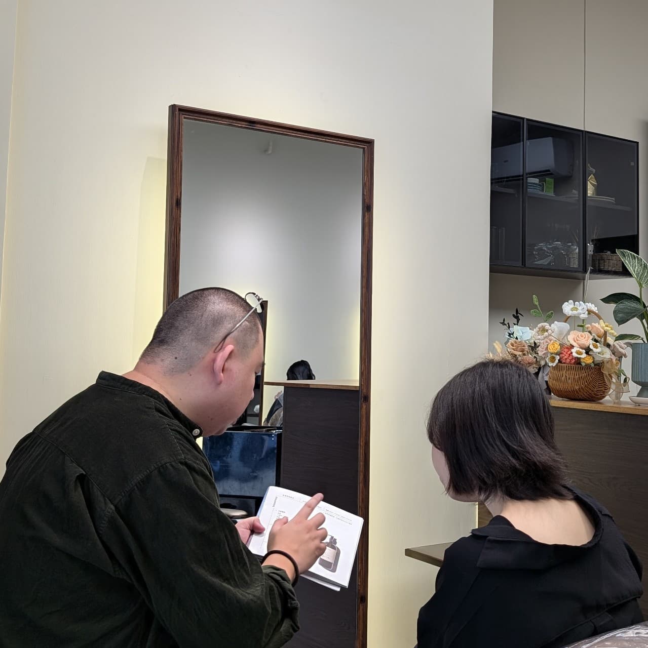 人 Hair Studio體驗心得－顧問跟你一起設計「健康髮型」 - 文青鳥 (@ysh_) | Dcard