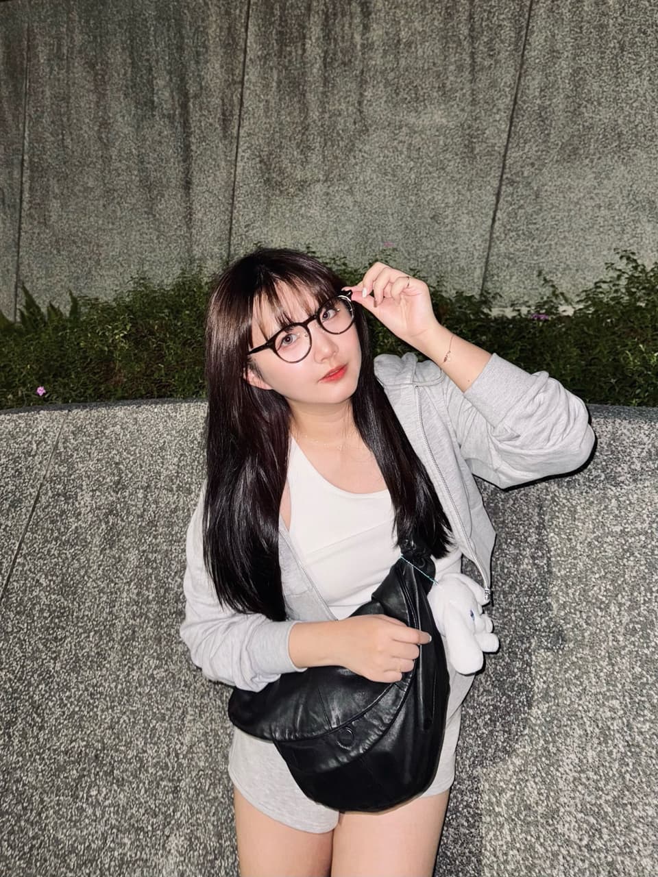 #分享 160cm微肉𝟓套秋季黑白灰穿搭🍂🪐 #冬日穿搭調色盤 - 穿搭板 | Dcard