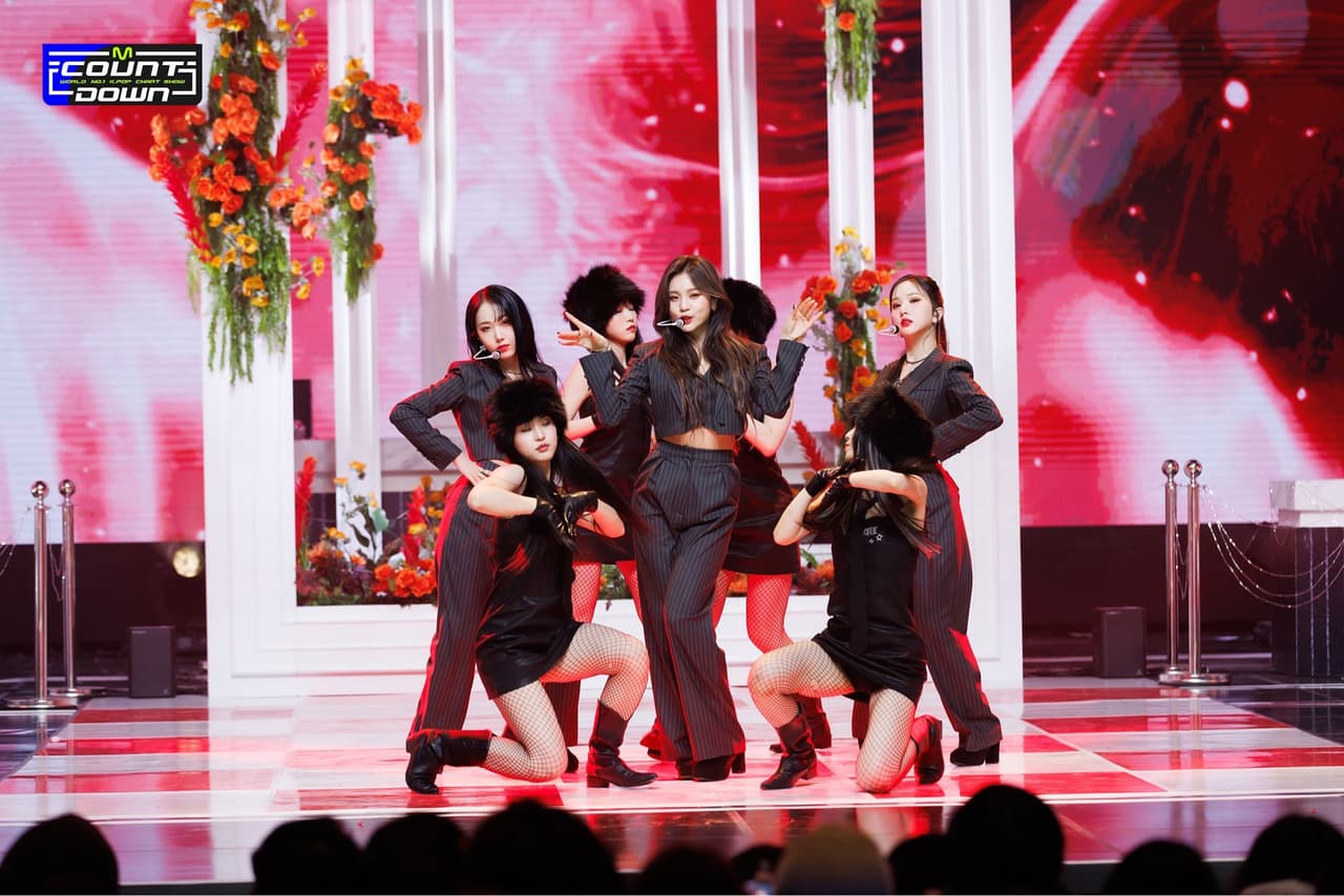 #更新 [M COUNTDOWN] 230202 VIVIZ PULL UP 現場照片 - GFRIEND板 | Dcard