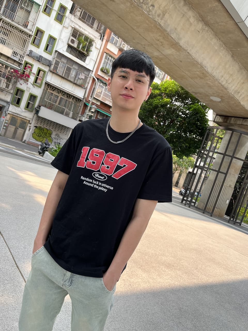 #分享 換個眼鏡換個風格 膠囊眼鏡穿搭 - 穿搭板 | Dcard