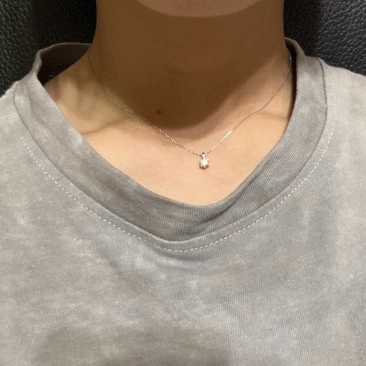 #分享 單鑽項鍊實戴 - 珠寶飾品板 | Dcard