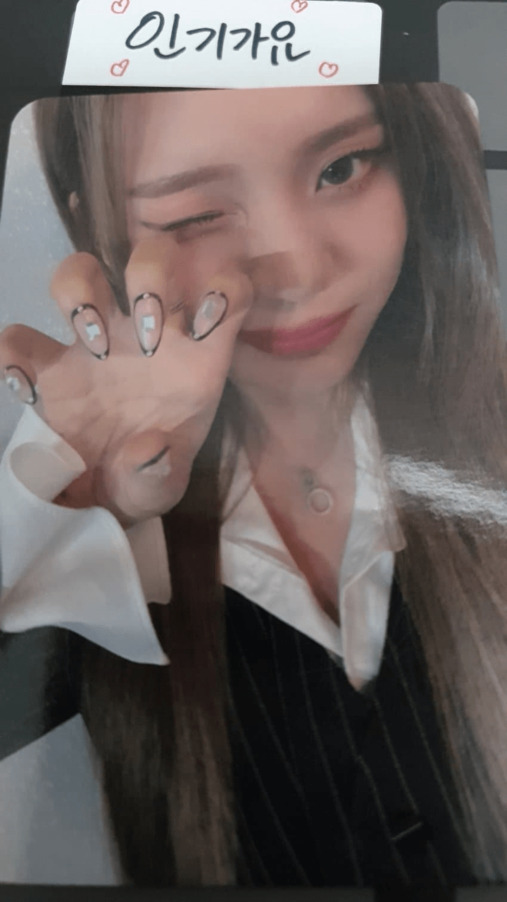 #集中討論 VIVIZ 迷你三輯 𝗩𝗮𝗿𝗶𝗼𝗨𝗦 回歸 - B215-1 留言 | Dcard