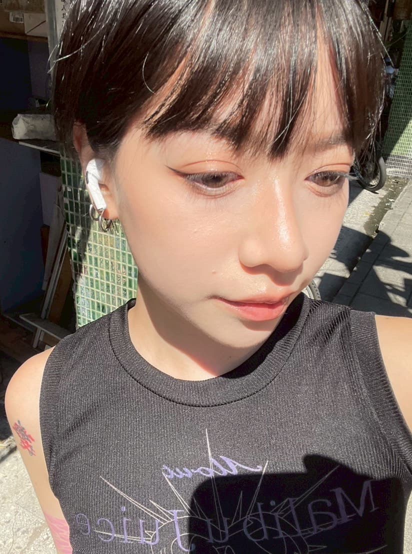 #分享 夏天實測DIOR粉底棒+蜜粉餅 一次就愛上💦 - 美妝板 | Dcard