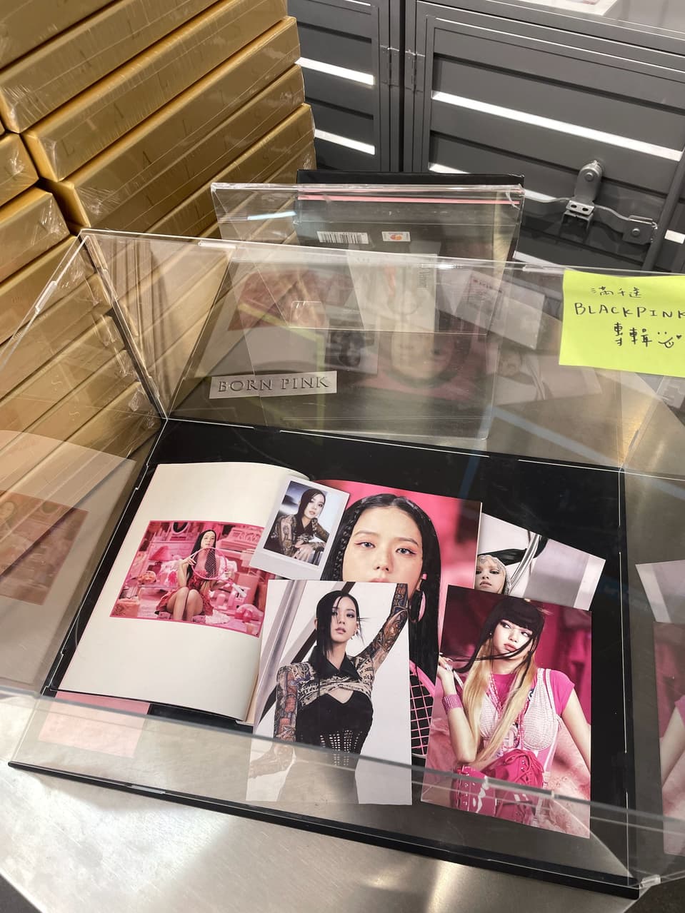 #情報 中山站花$30得到BP/NCT127專輯各1張 #電力滿格密技 - 追星板 | Dcard