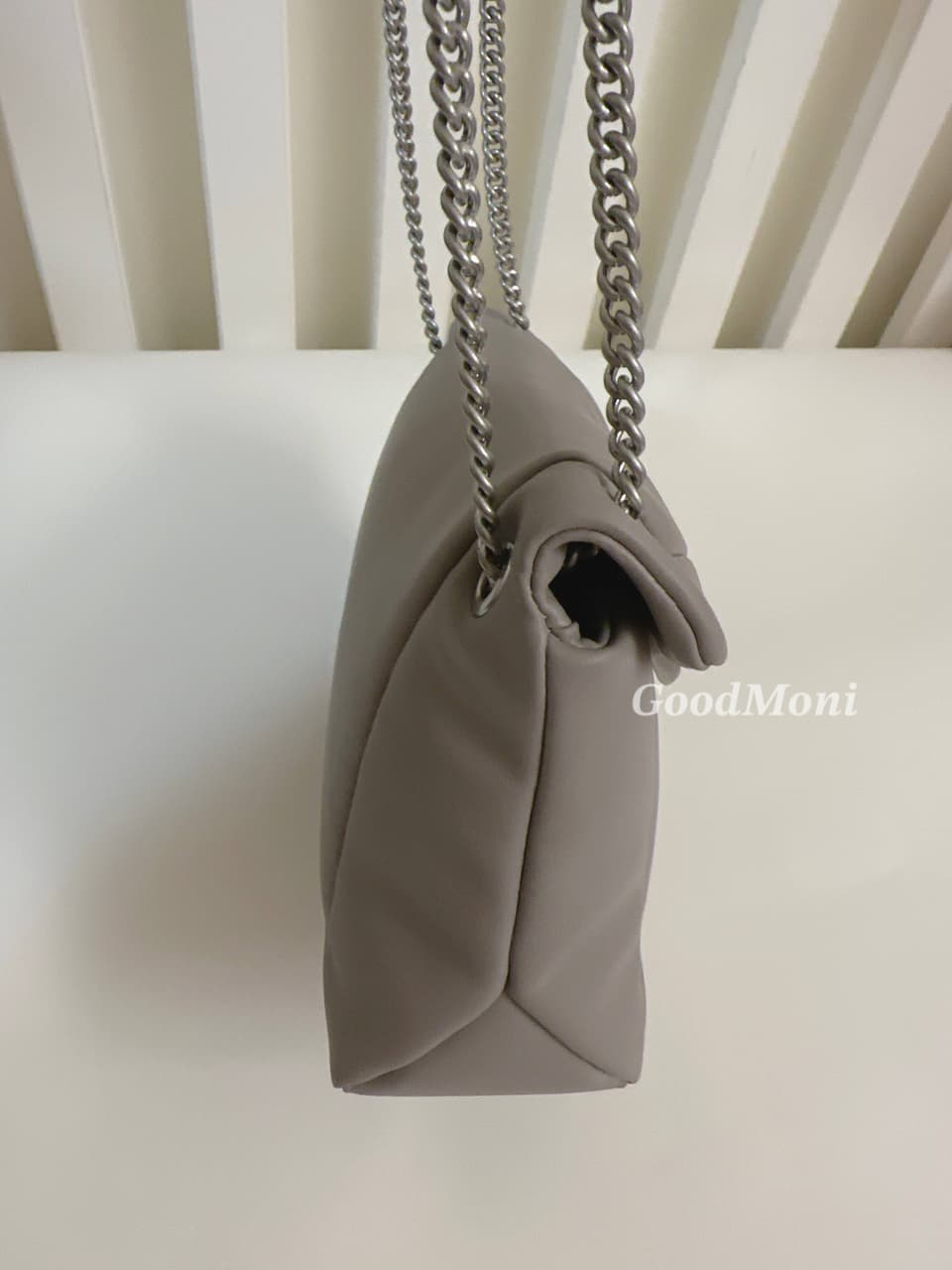 #分享 #開箱 一眼心動💓小CK姊妹牌PEDRO小白靴&鏈條包 - 穿搭板 | Dcard