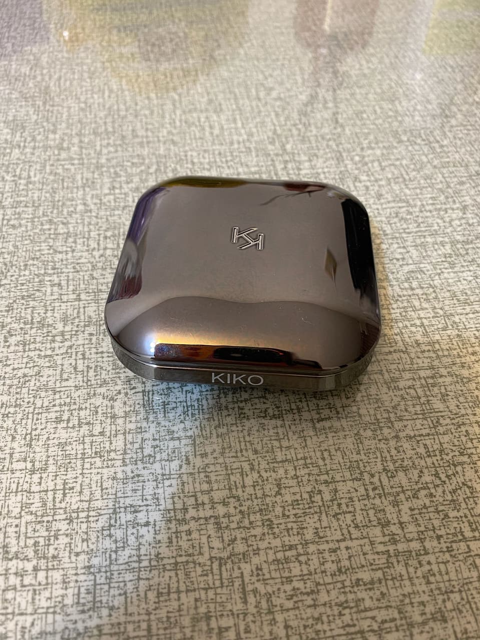 #我要賣 義大利 Kiko 乾濕兩用粉餅 N40 - 二手交易板 | Dcard