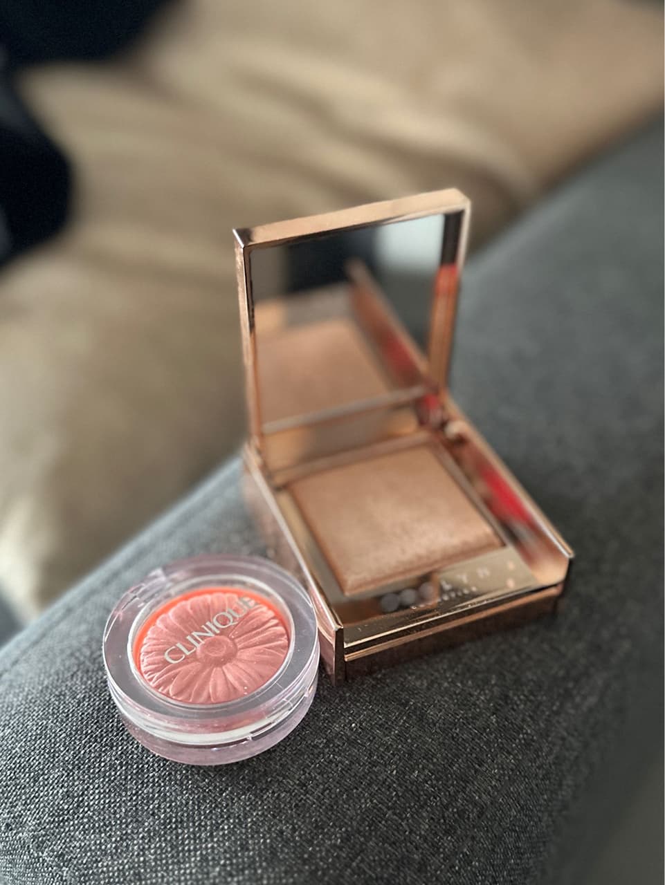 #分享 適合油皮的水光感/濕髮造型妝容/御姐風格妝容/紅唇妝 - 美妝板 | Dcard