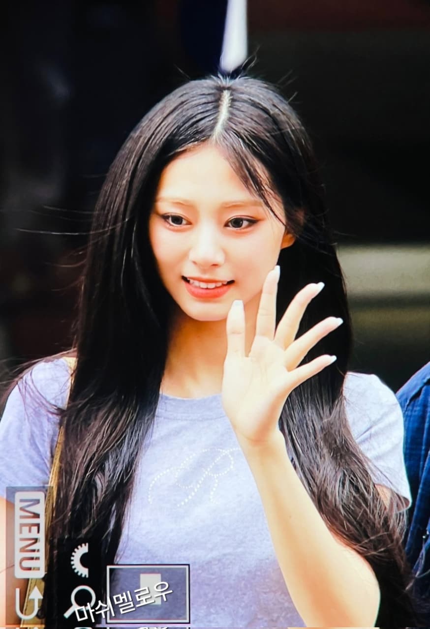 #分享 子瑜🦌今日音銀預錄美照💙 - TWICE板 | Dcard