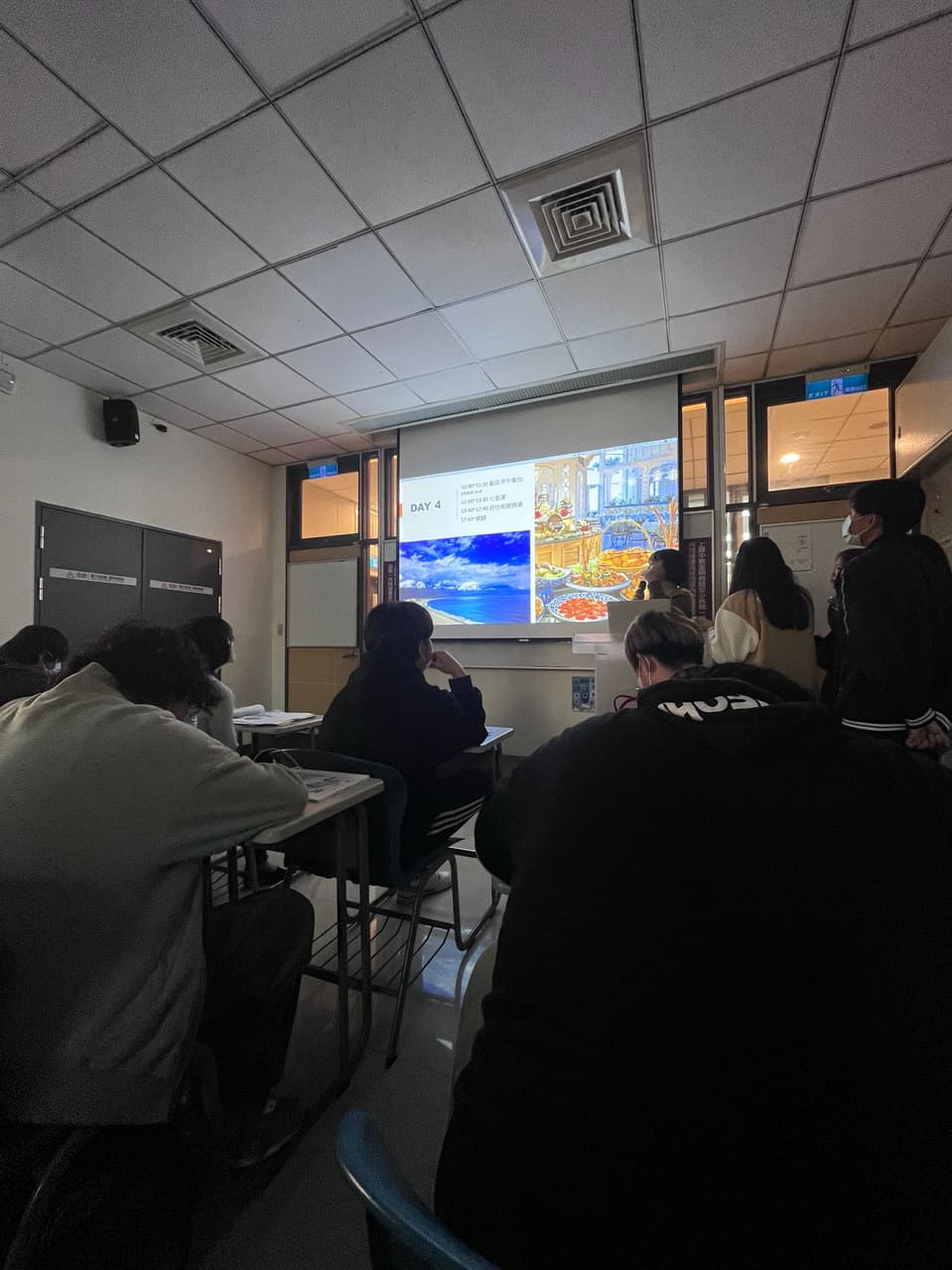 最後一個期末報告 - Q (@qqznw) | Dcard