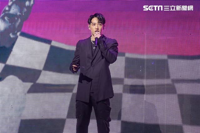 建中畢業典禮今登場！不只Ruby蔣「最潮校友熊仔」現身 還多1身份 - SETN三立新聞網 (@setn54) | Dcard