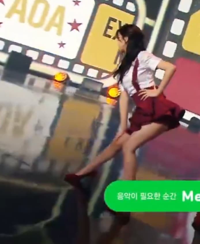 #詢問 AOA Excuse me 打歌服 織品系同學請進來～ - 追星板 | Dcard