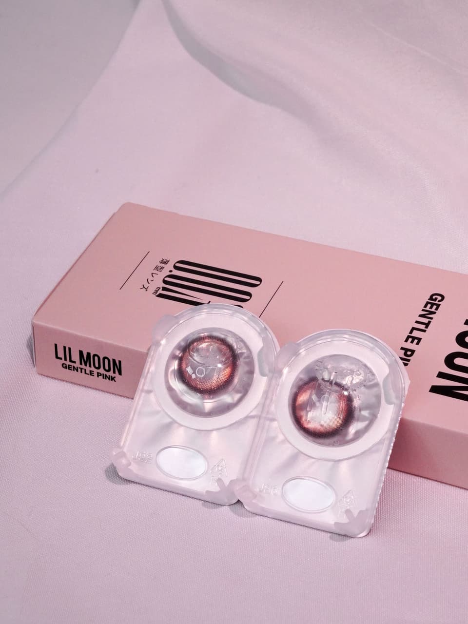 厚度只有0.03mm的日拋？日本美妝KOL狂推的超薄LIL MOON日系混血瞳~ - Luffy潞霏船長 (@luffy0823) | Dcard