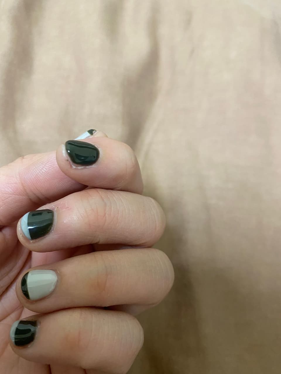 黑特 黑特 1700的美甲🙂 美甲板 Dcard