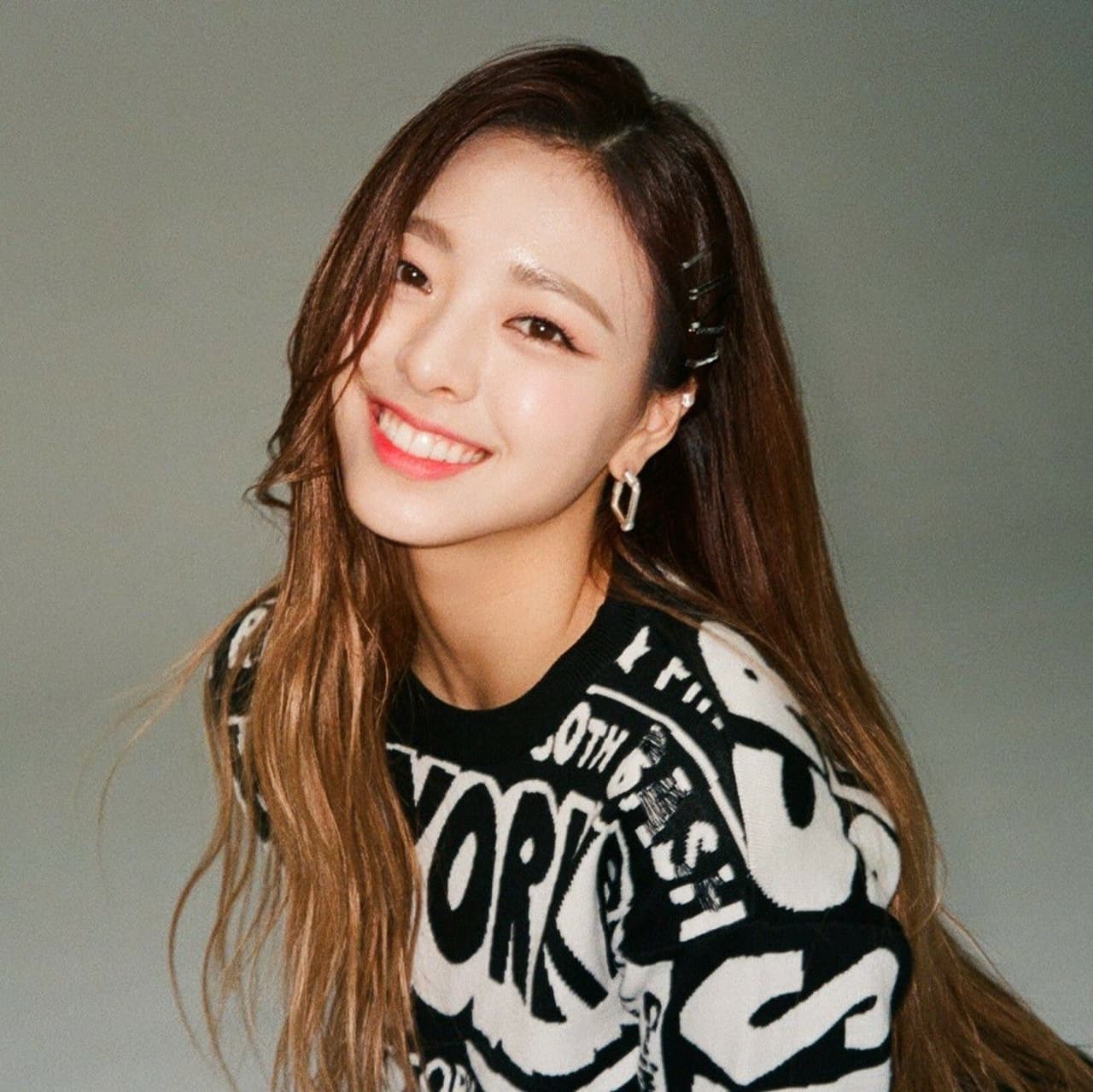 #分享 Happy YUNA’S day 之 YUNA’S TMI🤍 - ITZY板 | Dcard