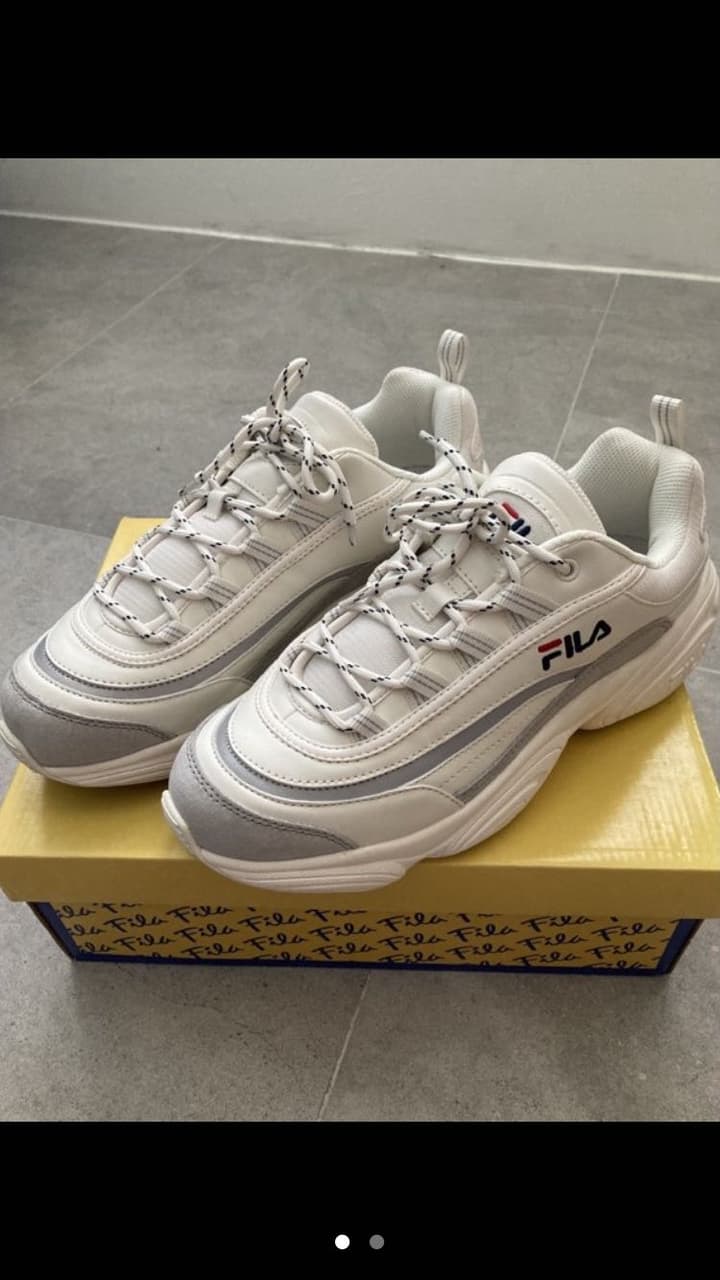 #我要賣 FILA經典老爹鞋 - 二手交易板 | Dcard