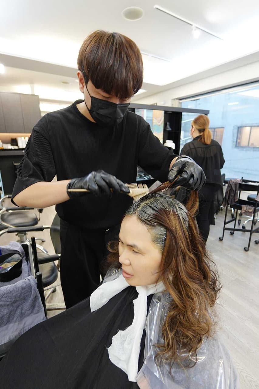 重生傳說是真的！毀滅級災難也不怕，完美封印燙染詛咒，The Norris Hair直接幫你做頭髮復活術，亮澤到讓旁人誤以為做接髮 - emiy ...