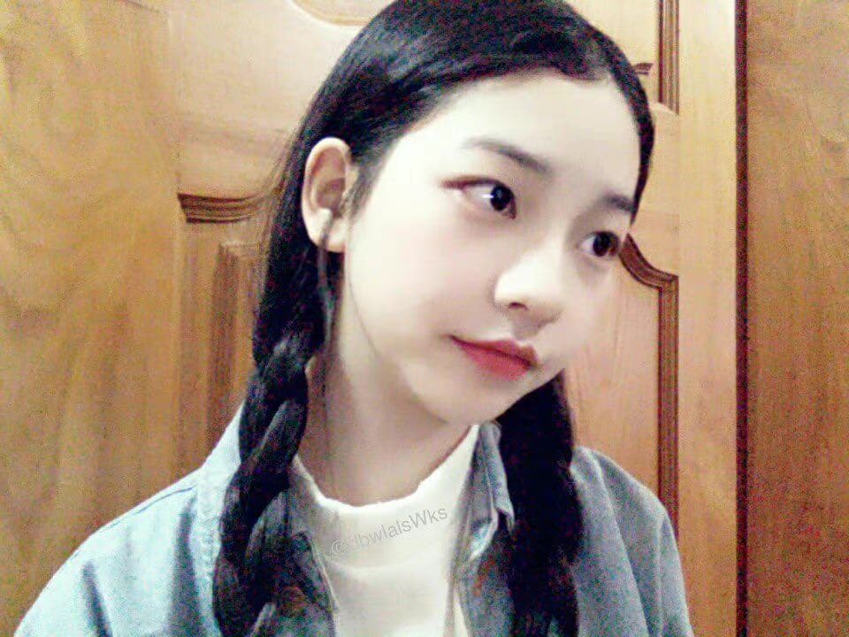 #閒聊 論台灣人的審美：Karina / 張員瑛 - B153 留言 | Dcard