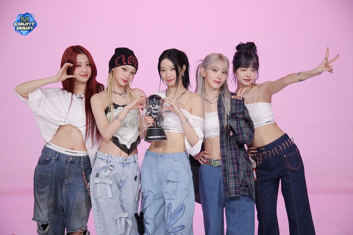 #集中討論 LE SSERAFIM 2/19 迷你三輯《EASY》回歸 - B179 留言 | Dcard