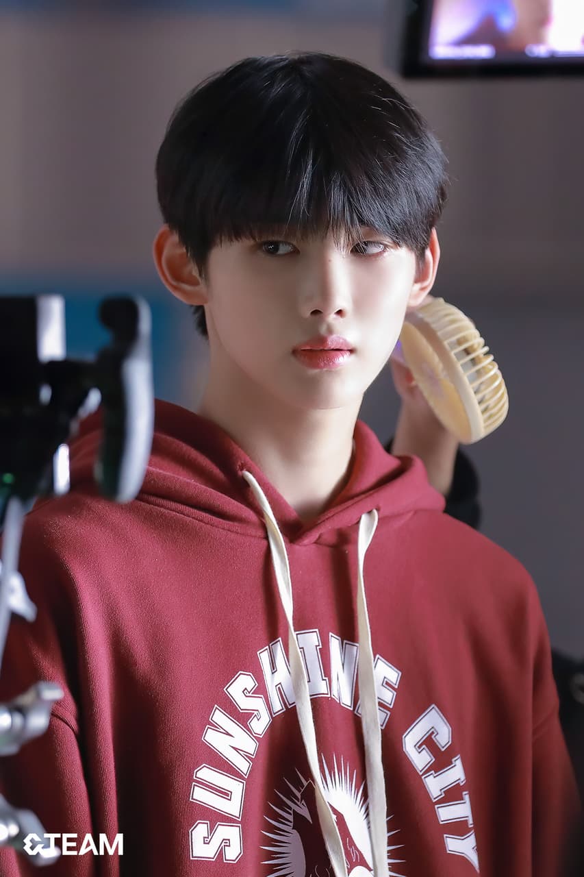 #閒聊 HYBE各團的顏值中心 - B17 留言 | Dcard