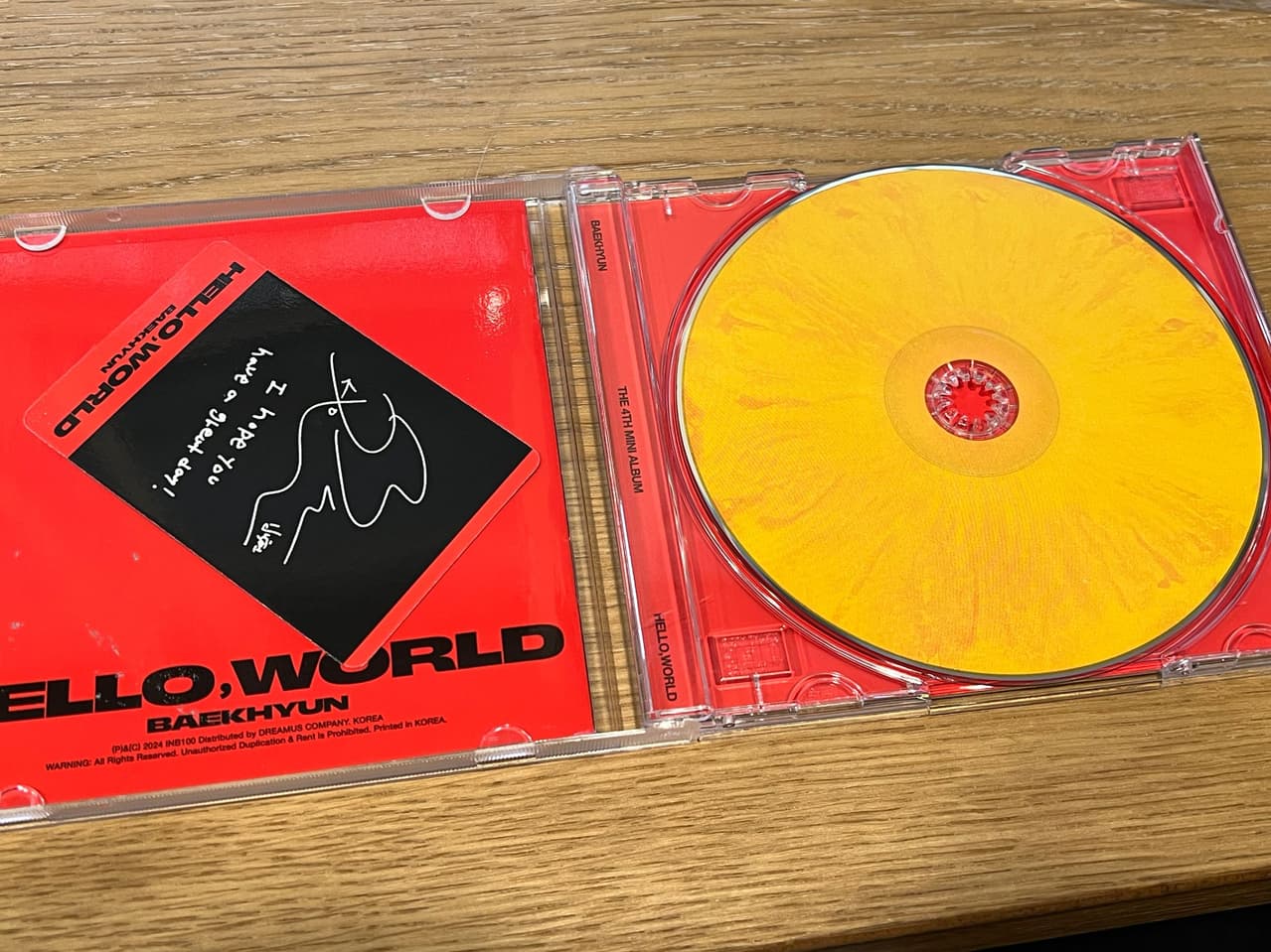 #分享 伯賢Hello World美版親簽&鳳梨罐頭開箱🍍 - EXO板 | Dcard