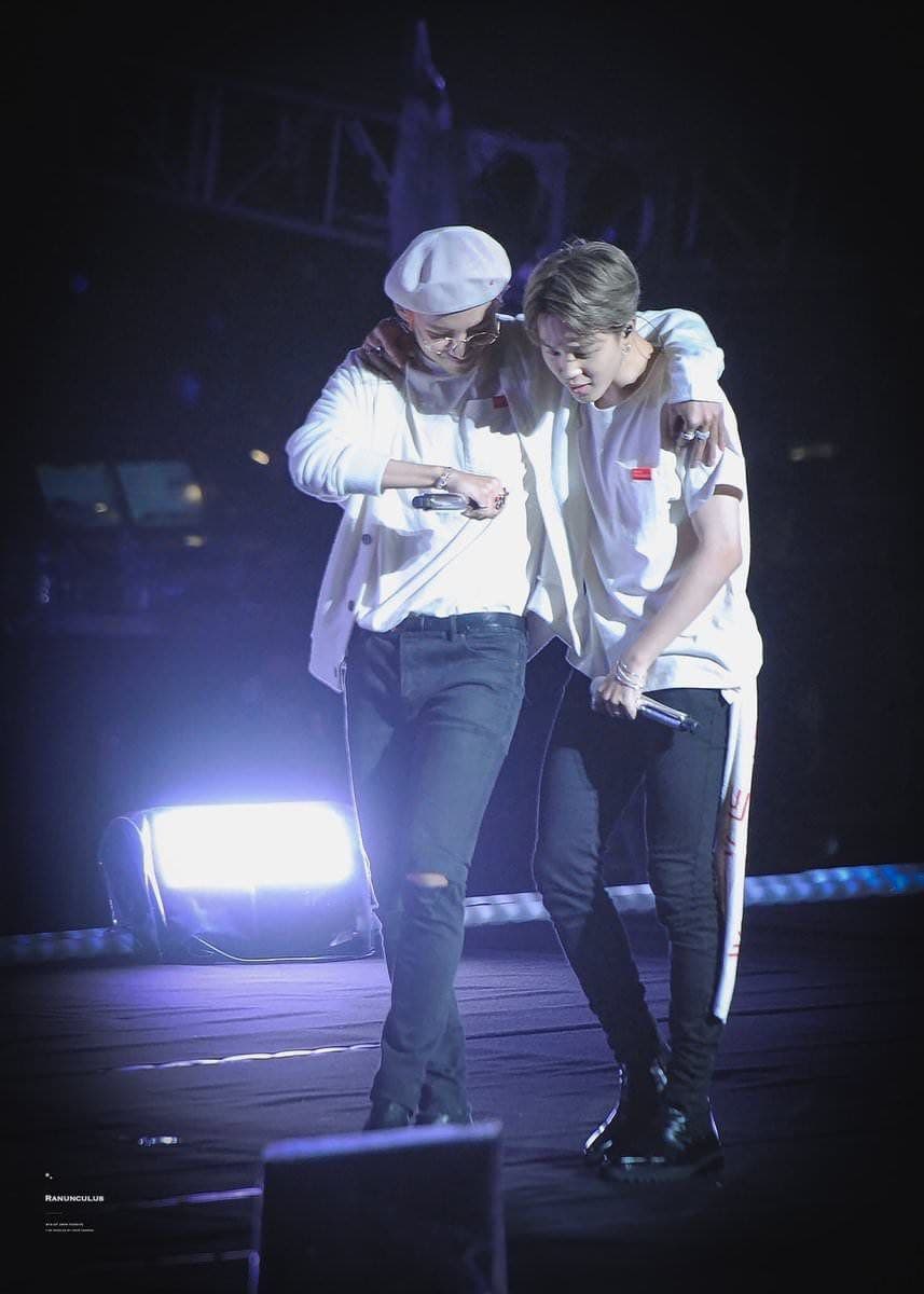 #分享 theqoo💜95z是不是獨有很多像青春電影一樣的照片？ - BTS板 | Dcard