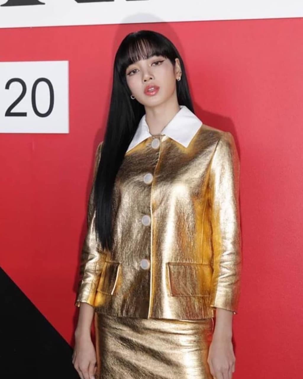 BLACKPINK LISA x Prada show - 追星板 | Dcard