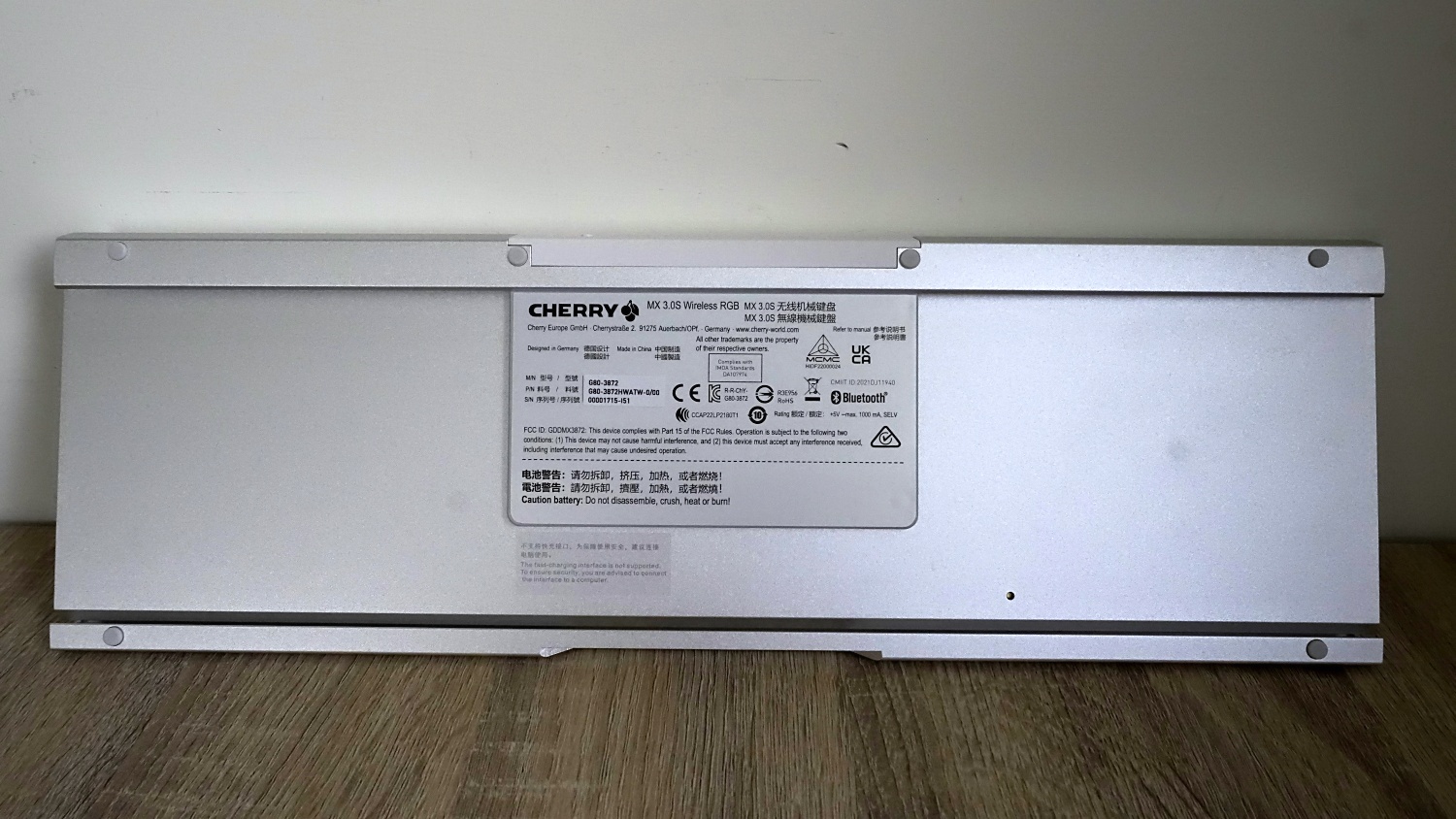 【開箱】最原始的信仰與感動!! CHERRY MX BOARD 3.0S RGB WIRELESS輕開箱 - 3C板 | Dcard