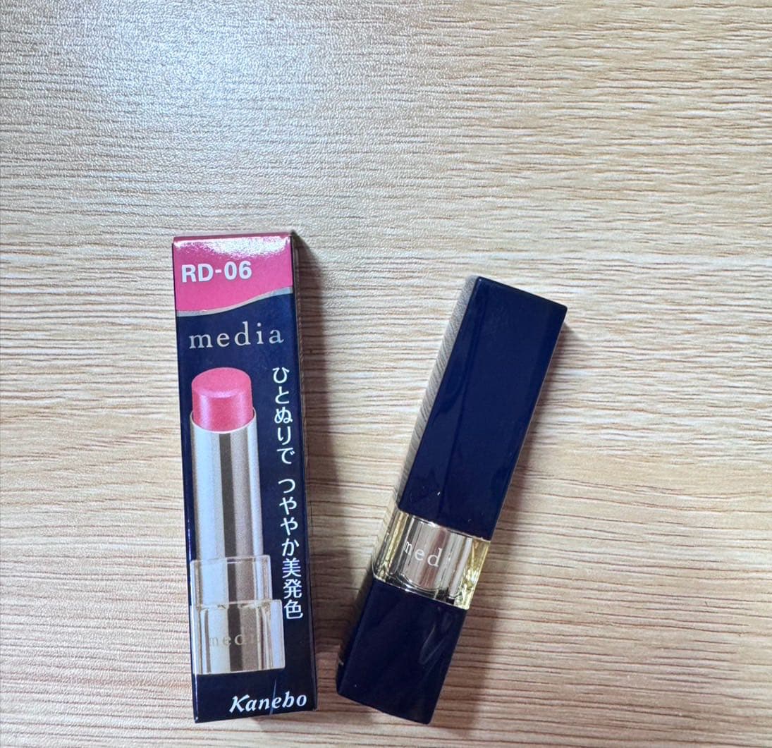 媚點media 水灩光唇膏 堪比護唇膏的潤感，直接列入必回購清單 ️ ️ ️｜D卡實測員 - 混油肌美保日常 (@forthoseiloved) | Dcard