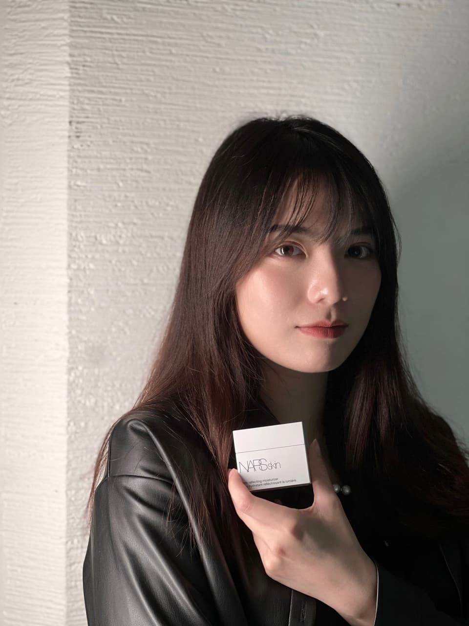 #開箱 超方便！用手打造原生自然光彩肌 NARS小光瓶+大白霜 ft. NARS光影小學堂 - 美妝板 | Dcard