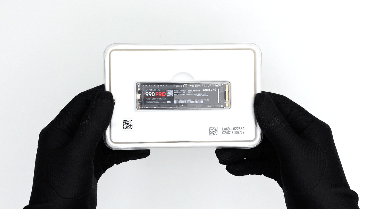 PCIe Gen4 x4 的天花板！Samsung 990 PRO - EnterBox (@enterbox) | Dcard