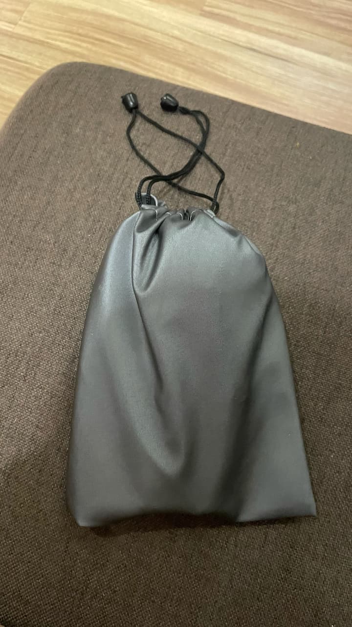 #我要賣 [已售出]手機自拍棒（Q18補光穩定器） - 二手交易板 | Dcard