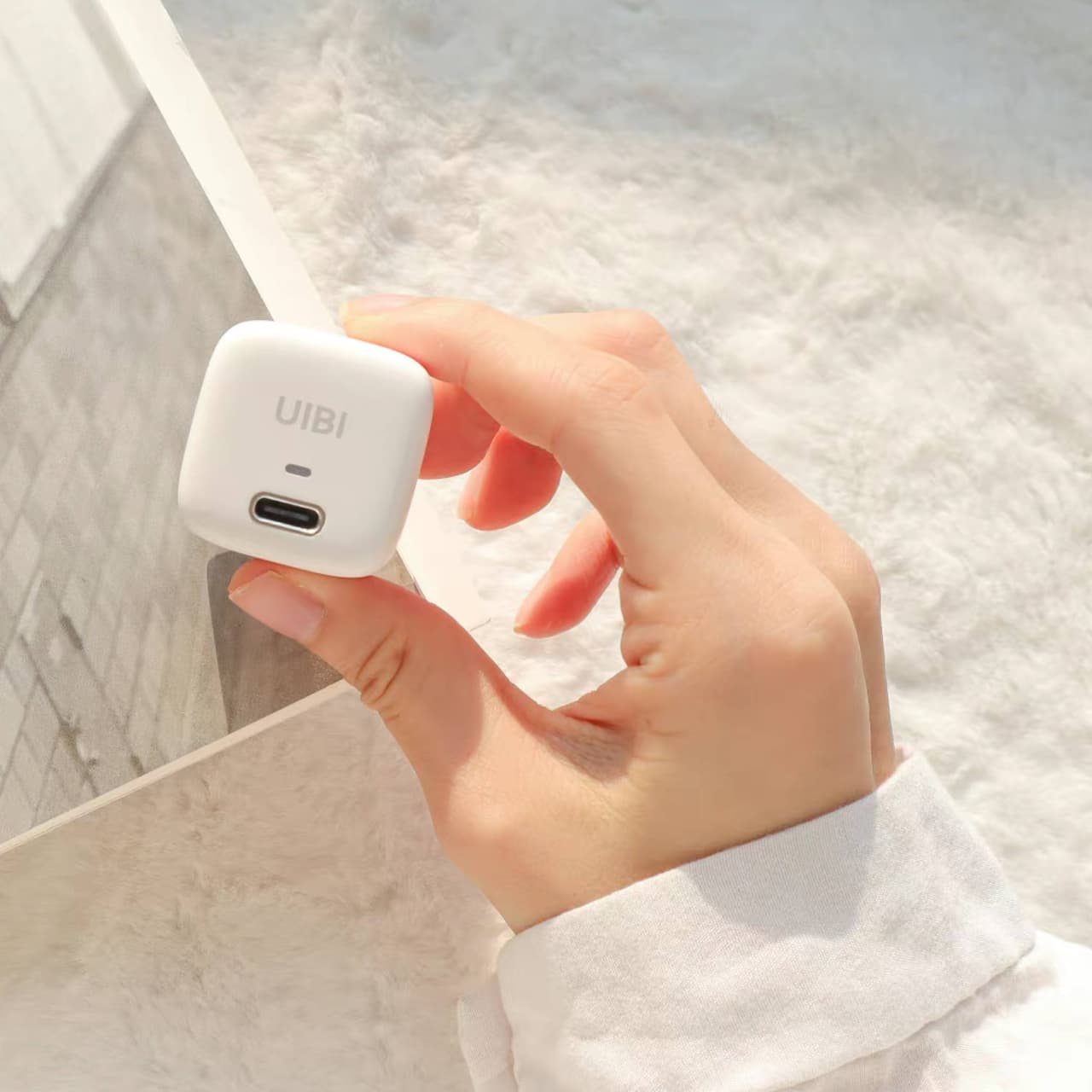 UIBI｜20W 迷你快充 - 3C板 | Dcard