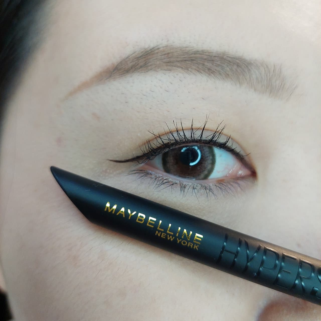 Maybelline 36H 極限持久激細抗暈眼線液使用心得 - valerie02132 (@valerie02132) | Dcard