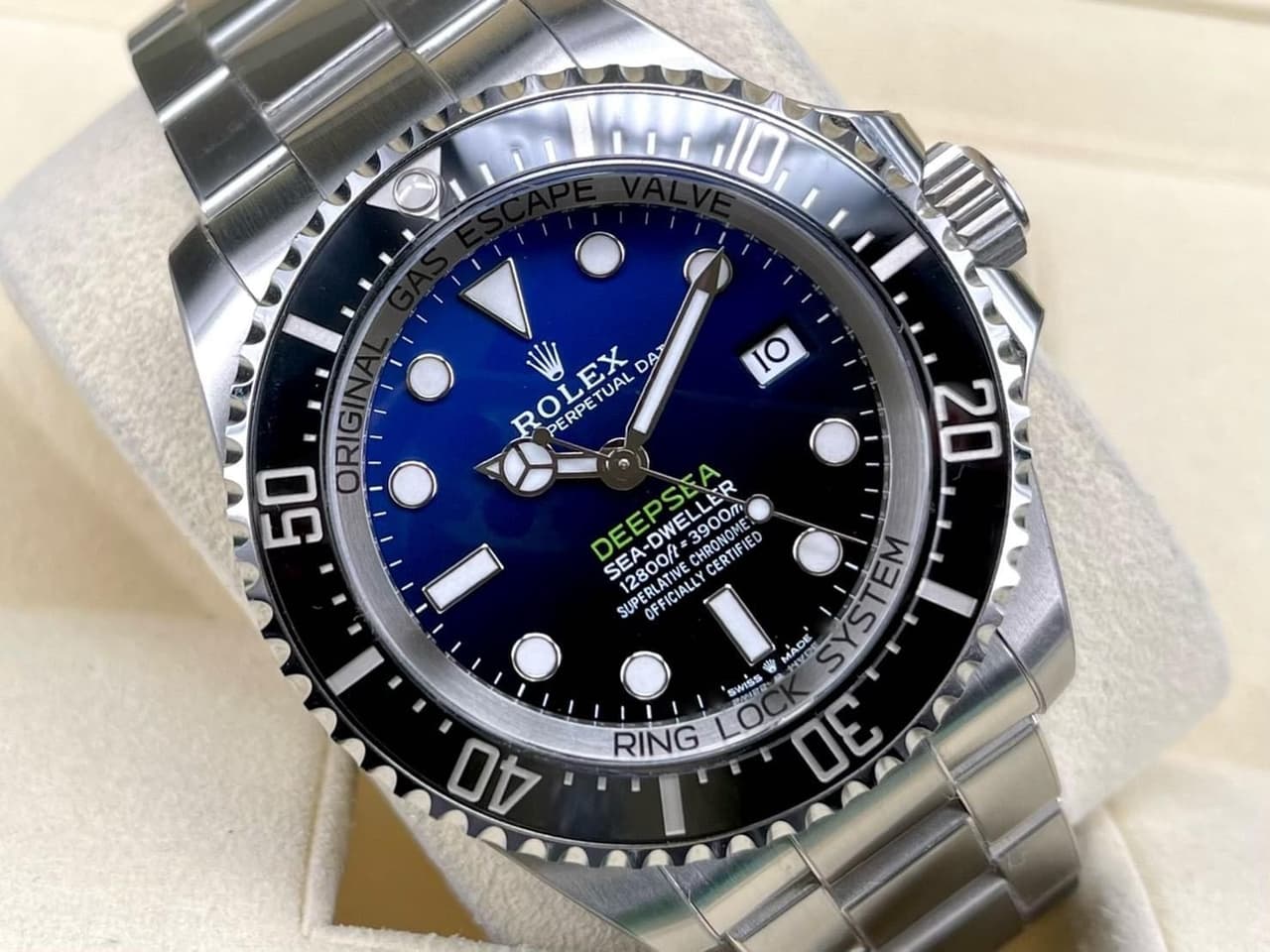 這兩隻錶大家會選哪一隻ROLEX 136660和126710 - 精品錶板 | Dcard