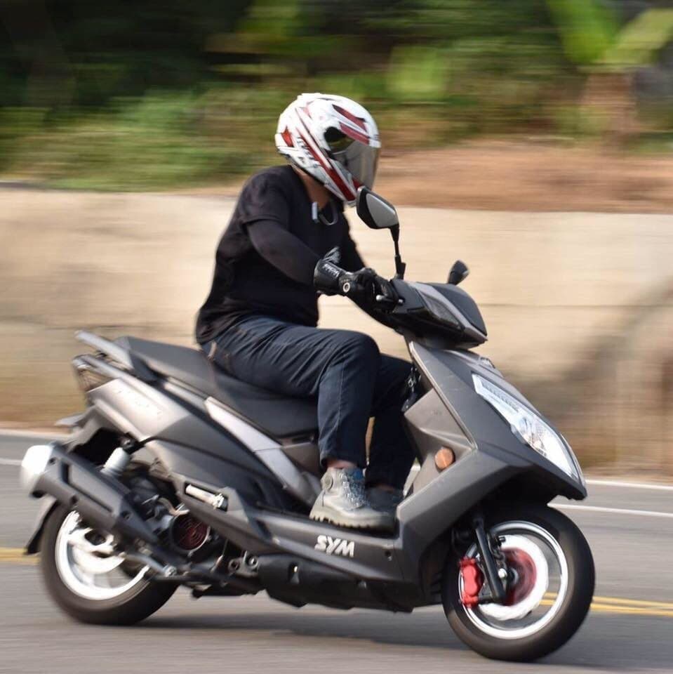 老叔淺談，水準之上的均衡悍將--SYM Fighter 6 150 - 機車板 | Dcard