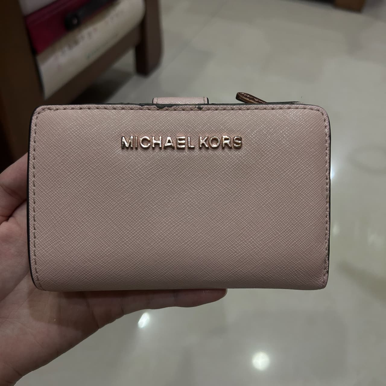 #已贈出 Michael Kors 錢包 - 贈物板 | Dcard