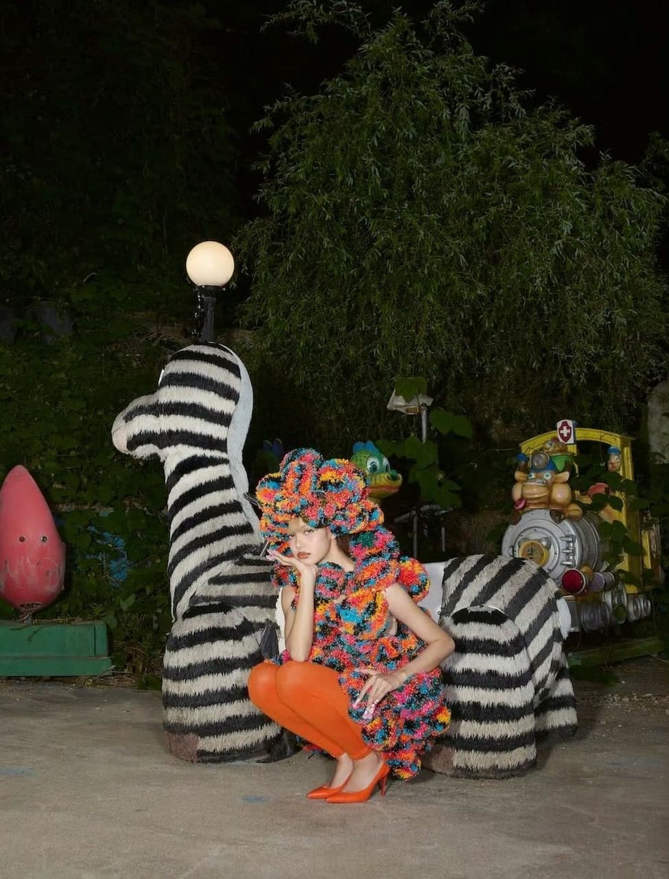 #分享 LISA登上英國雜誌《AnOther》秋冬刊封面 - BLACKPINK板 | Dcard