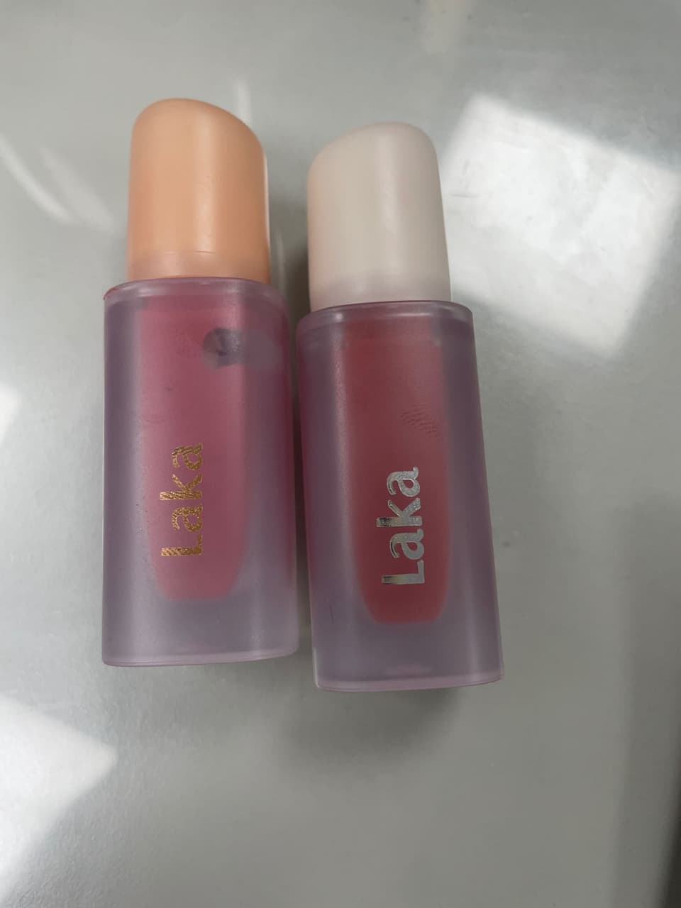 #試色 LAKA花瓣印記柔物唇萃#205#206#207#208及果然持久水光唇釉#103#107#111 #117 - 美妝板 | Dcard
