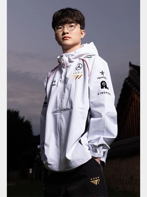 #分享 T1 世界賽隊服FAKER外套+奪冠五星紀念代購（已截止） - 英雄聯盟板 | Dcard