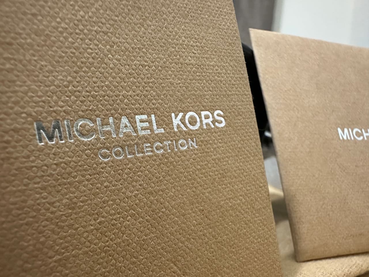 #開箱 開箱MK精品主線 Michael Kors Collection系列包包 - 精品板 | Dcard